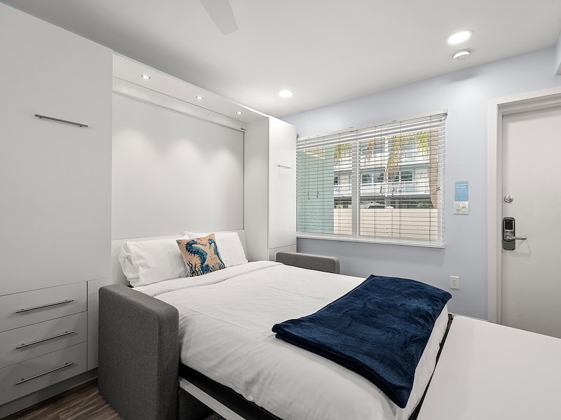 Florida Beach Hotel Rooms & Suites | Silver Surf Gulf Beach Resort